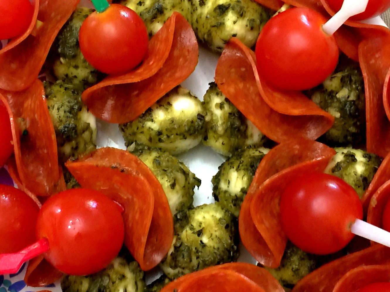 Skewered Italian Appetizer Bites… – You Betcha Can Make This!